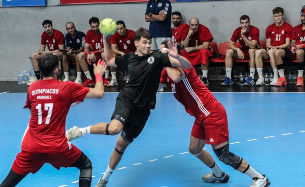 Ο ΟΛΥΜΠΙΑΚΟΣ ΝΙΚΗΣΕ ΣΕ ΦΙΛΙΚΟ ΣΤΗΝ ΒΕΡΟΙΑ ΤΟΝ ΦΕΡΩΝΑ ΜΕ 38-29 – Palmare
