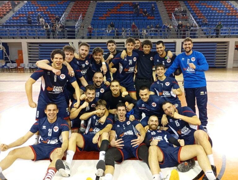 Η ΧΑΝΘ ΝΙΚΗΣΕ ΤΟΝ ΑΛΕΞΑΝΔΡΟ 34-30 ΚΑΙ ΠΕΡΑΣΕ ΣΤΟΥΣ 16 ΤΟΥ ΚΥΠΕΛΛΟΥ ...