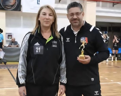 Ο ΛΕΩΝΙΔΑΣ ΝΙΚΗΣΕ ΤΗΝ ΑΚΑΔΗΜΙΑ ΚΑΙ ΟΔΗΓΕΙ ΤΗΝ ΚΟΥΡΣΑ ΣΤΗΝ Α2 ΓΥΝΑΙΚΩΝ ...